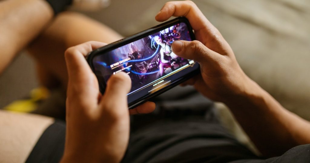 Top 15 Apps That Pay You To Play Games in Your Free Time