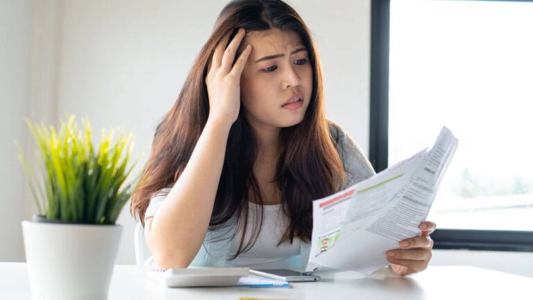 How To Pay Off Debt Quickly Even on a Low Income